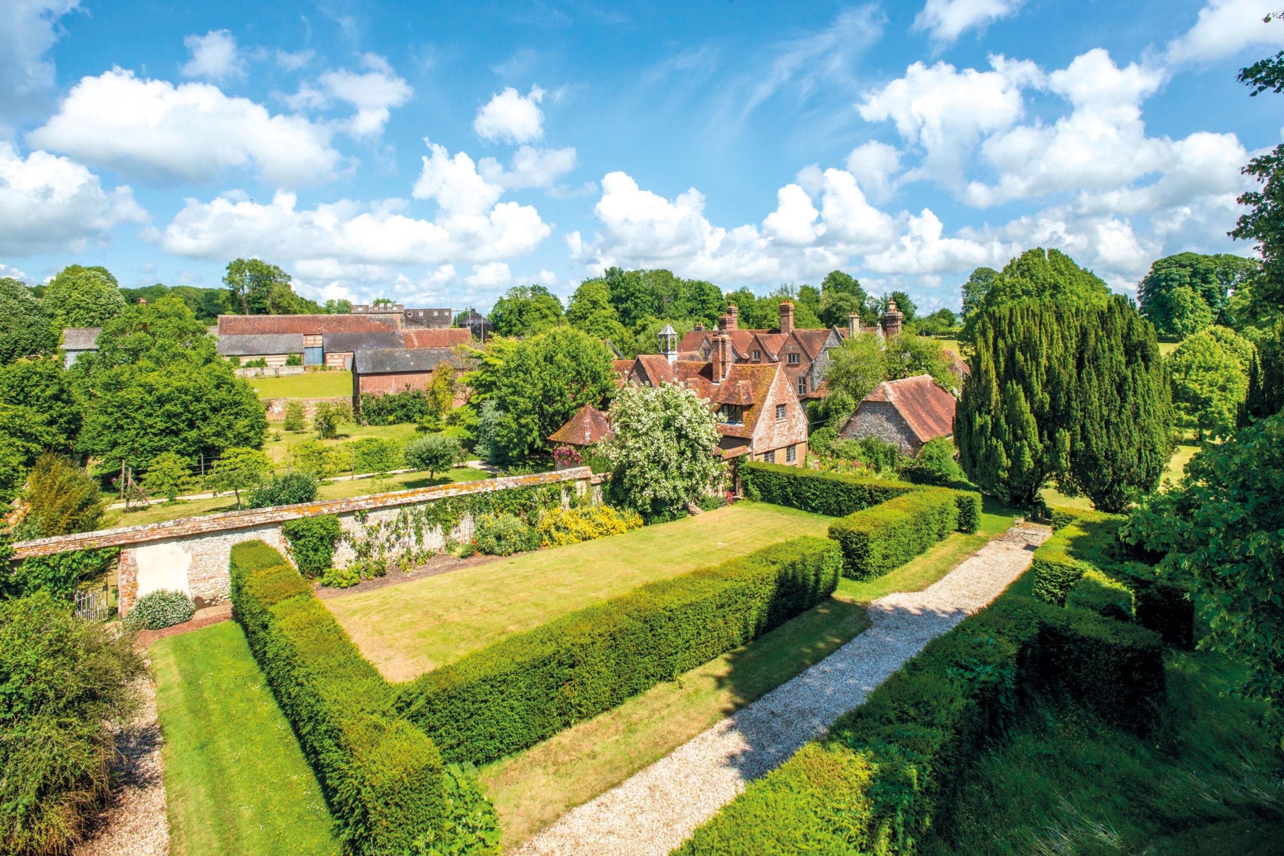 This Dorset country manor is a work-from-home dream | Gentleman's Journal