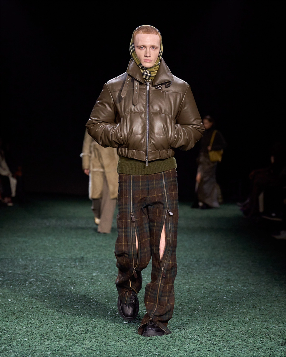 Burberry Winter 2024: Daniel Lee went big on British | The Gentleman's ...