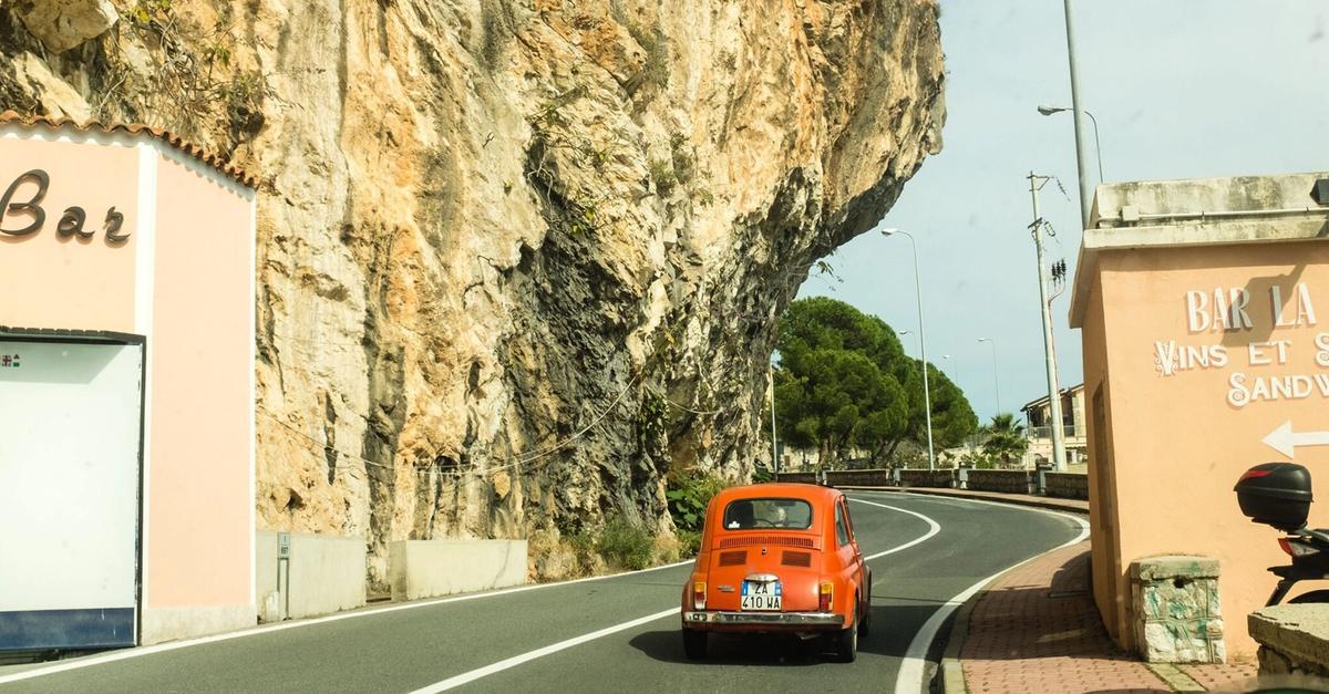 These are the 5 best driving roads in Italy | The Gentleman's Journal