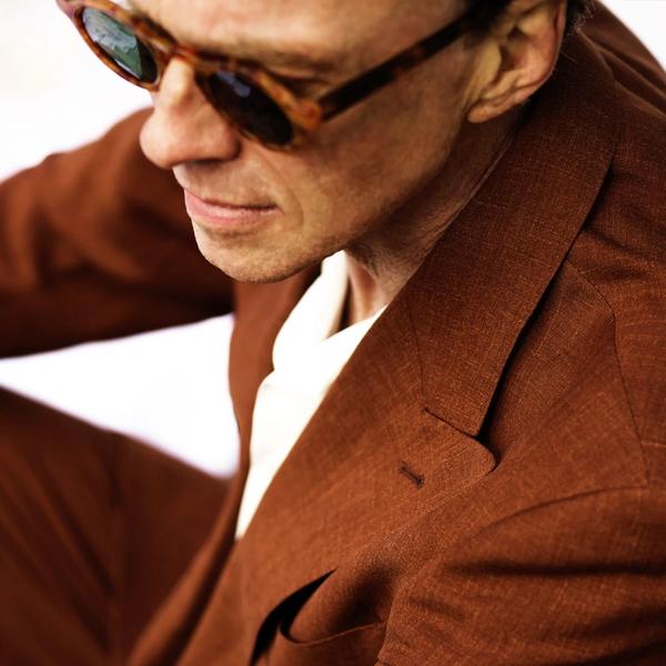 8 foolproof ways to maintain your summer tan into autumn | Gentleman's ...