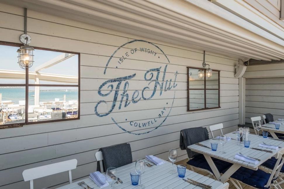 Gentleman’s Journal sail away to Cowes for a Classic Week Long Lunch ...