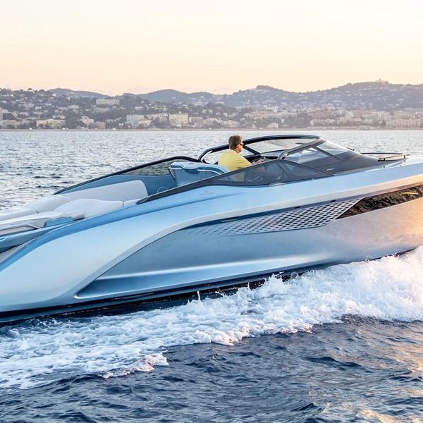 Swift and stylish, the Princess R35 is in a class of its own ...