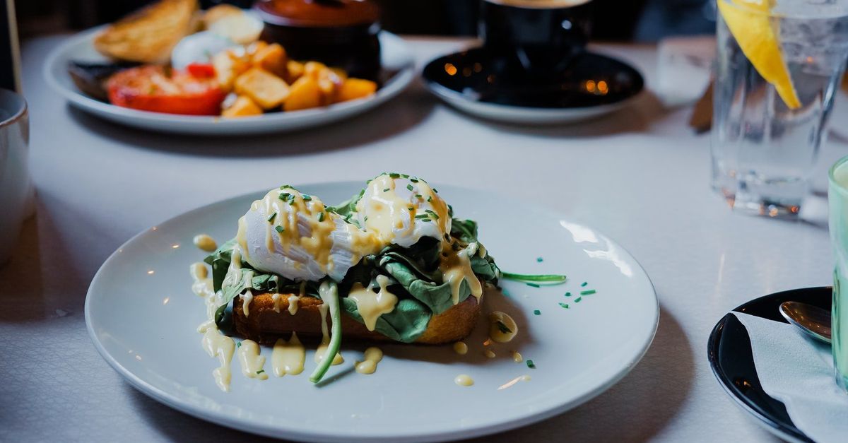 A gentleman's guide to making the perfect cooked breakfast | The ...