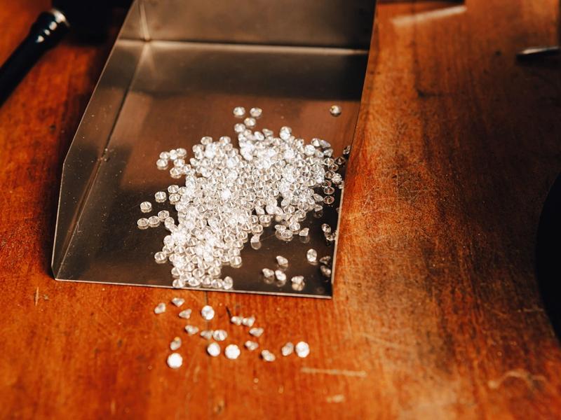 “The greatest scam of all time”: The rise of lab-grown diamonds ...