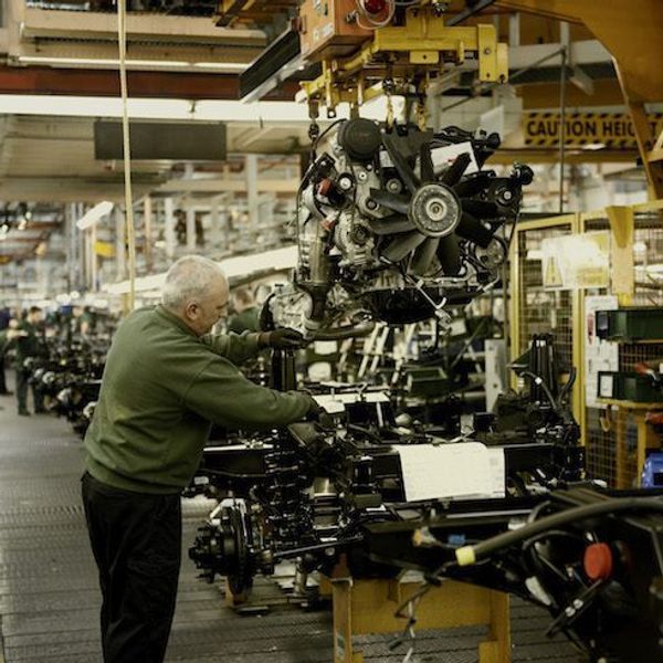 Amazing images of the last Defenders on the production line | The ...