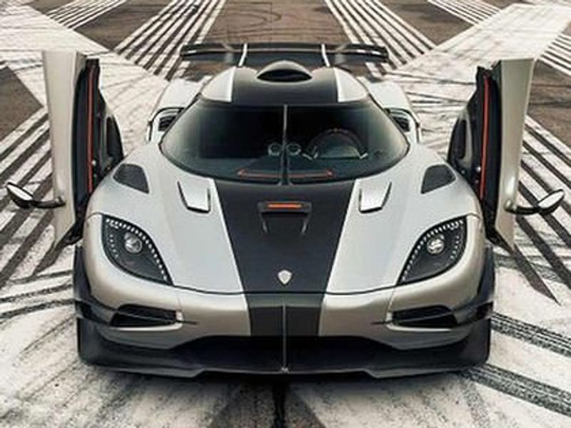 Is This The World's Fastest Car - The Koenigsegg One:1 | The Gentleman ...