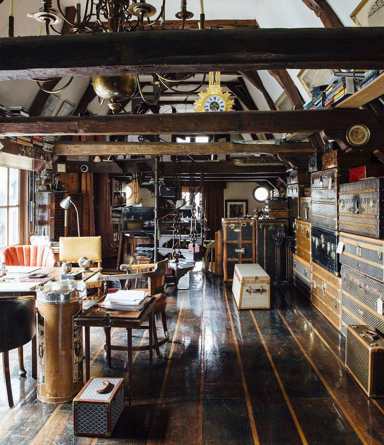 Introducing Menko ten Cate, the world's most prolific luggage collector ...