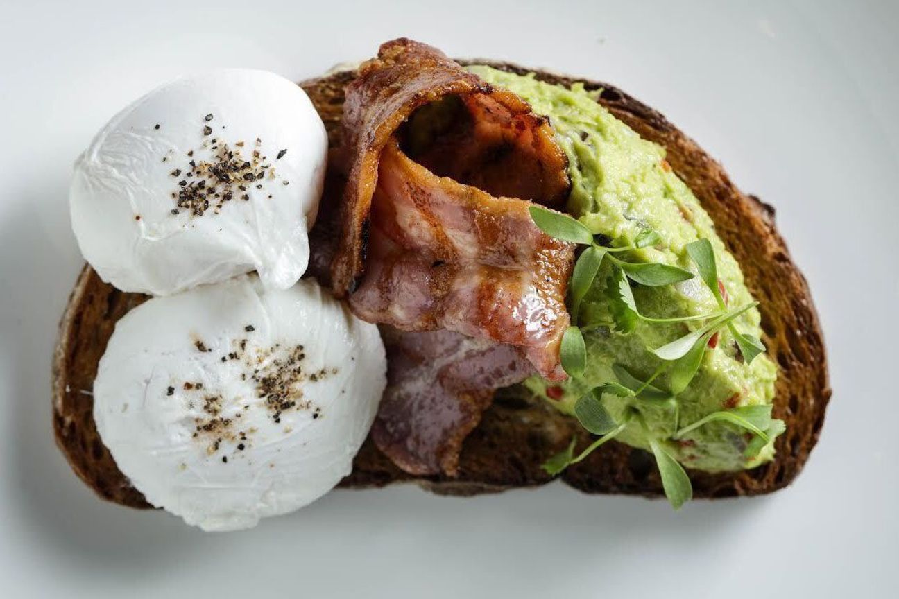 A gentleman's guide to making the perfect cooked breakfast | Gentleman ...