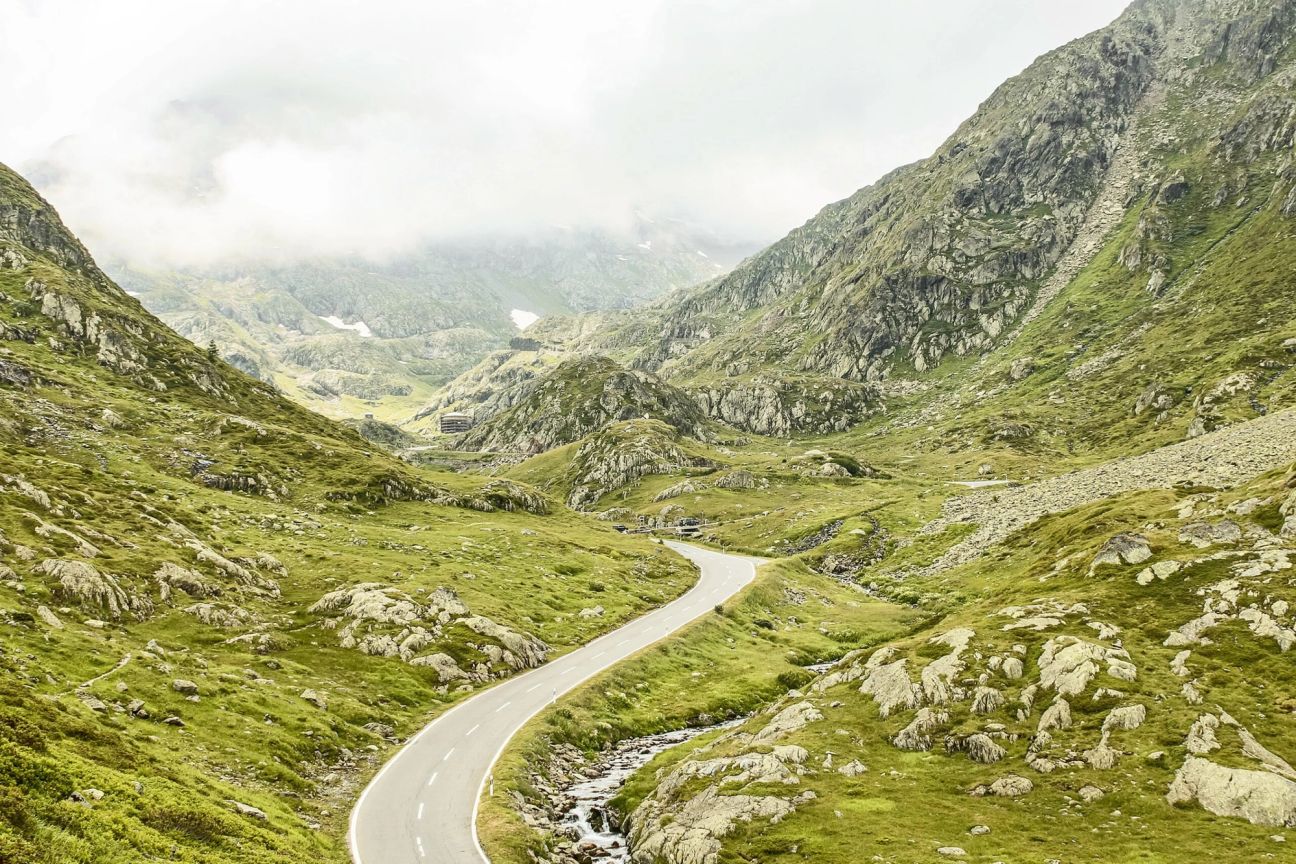These are the 5 best driving roads in Italy | Gentleman's Journal