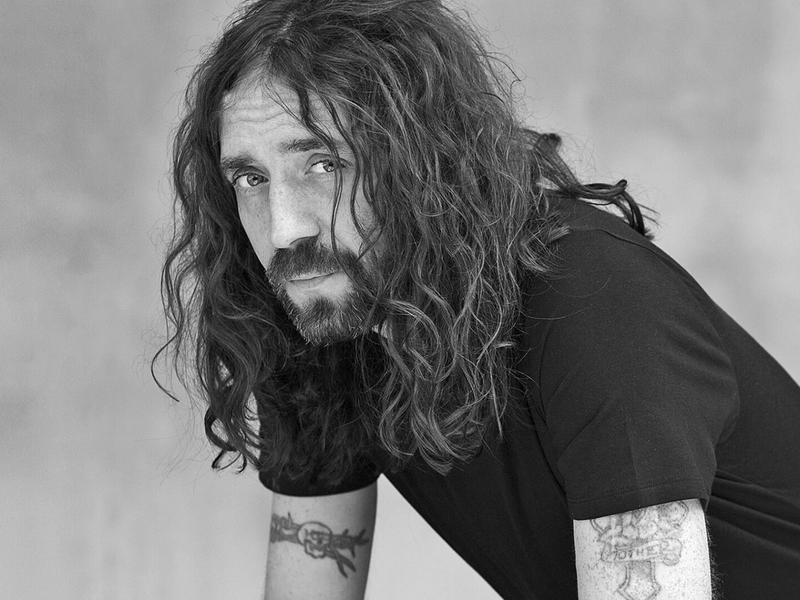 How artist Ross Muir brushes new life into old masterpieces | Gentleman ...