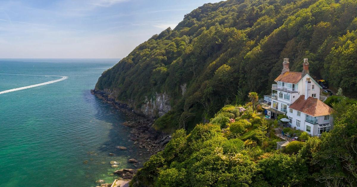 The most beautiful waterfront properties in England | Gentleman's Journal