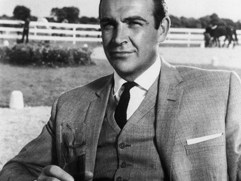 Anthony Sinclair's conduit suit: Dress like Bond | The Gentleman's ...