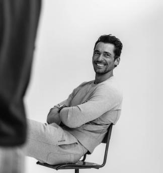 Bottom's up! The signature cocktails of five seasoned hosts (and their ...