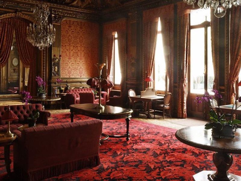A gentleman's guide to the Parisian members' club | The Gentleman's ...