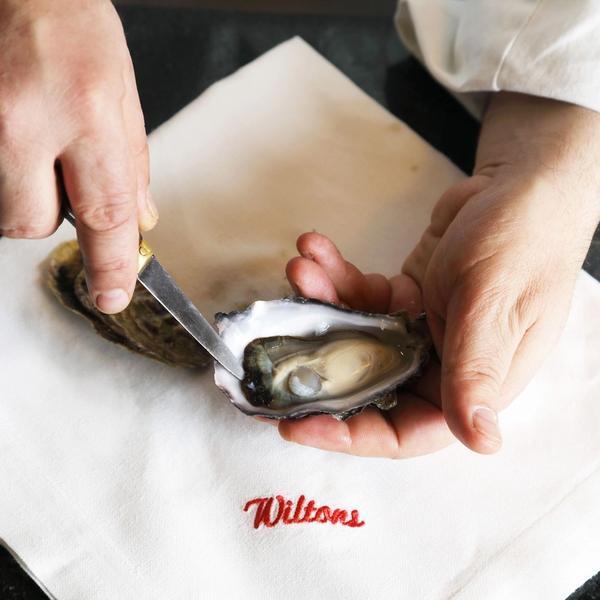 A top oyster chef explains how to serve the shellfish at home ...