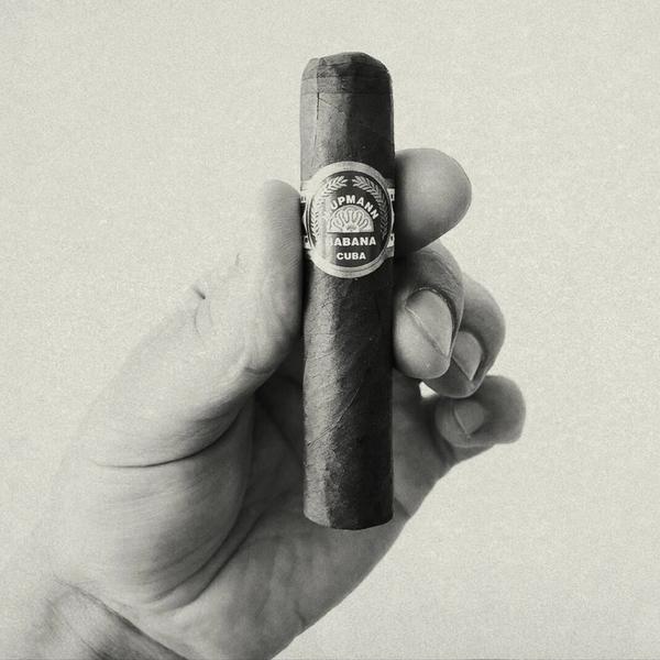 How to smoke a cigar the right way | Gentleman's Journal | Gentleman's ...