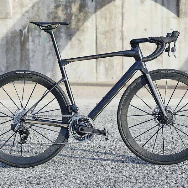 Is the BMC Masterpiece the most beautiful carbon bike ever? | Gentleman ...