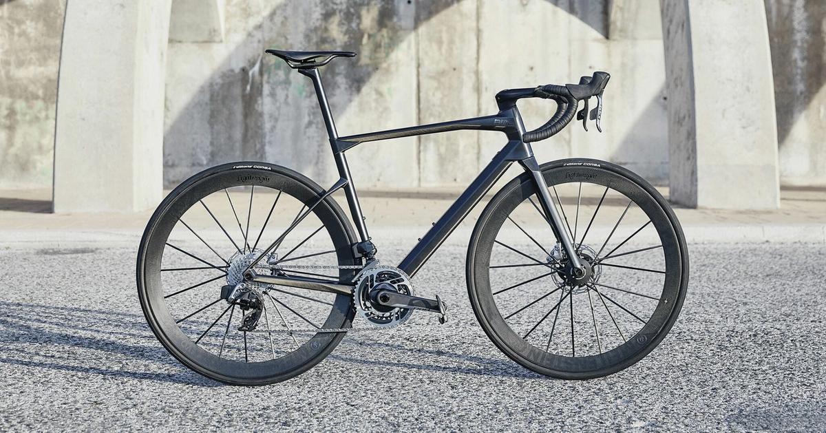 Is the BMC Masterpiece the most beautiful carbon bike ever? | Gentleman ...