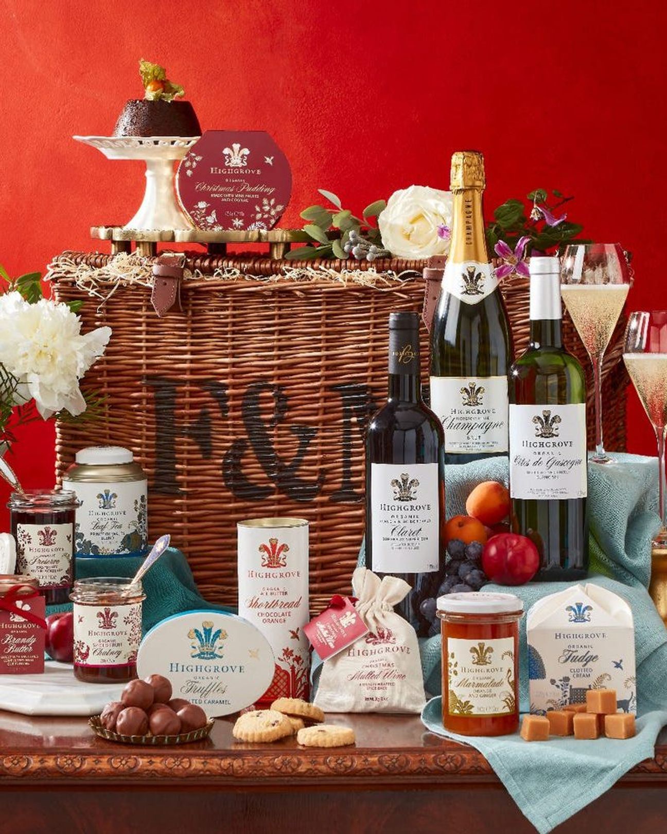 These are the best luxury hampers to open this Christmas | Gentleman's ...