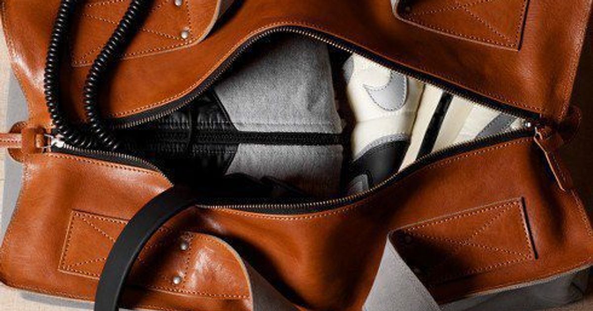 5 Essentials Every Gentleman Needs In His Gym Bag | The Gentleman's ...