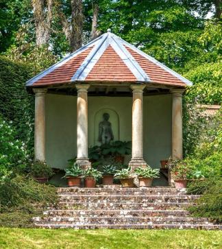 Reddish House, home of Cecil Beaton, is the quintessential English ...