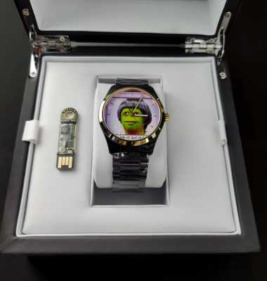 (18K Solid Gold Bezel) Seven Years of Great Hair Watch #2 | Scarce City