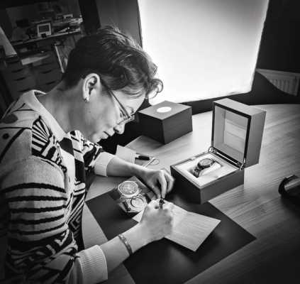 (18K Solid Gold Bezel) Seven Years of Great Hair Watch #2 | Scarce City