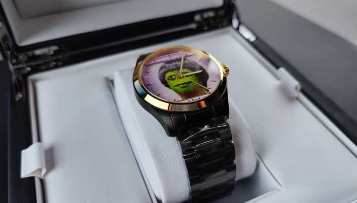 (18K Solid Gold Bezel) Seven Years of Great Hair Watch #2 | Scarce City