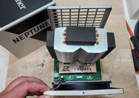 1 of 5 in the WORLD (Autographed) rare 2013 KnC Bitcoin Miner | Scarce City