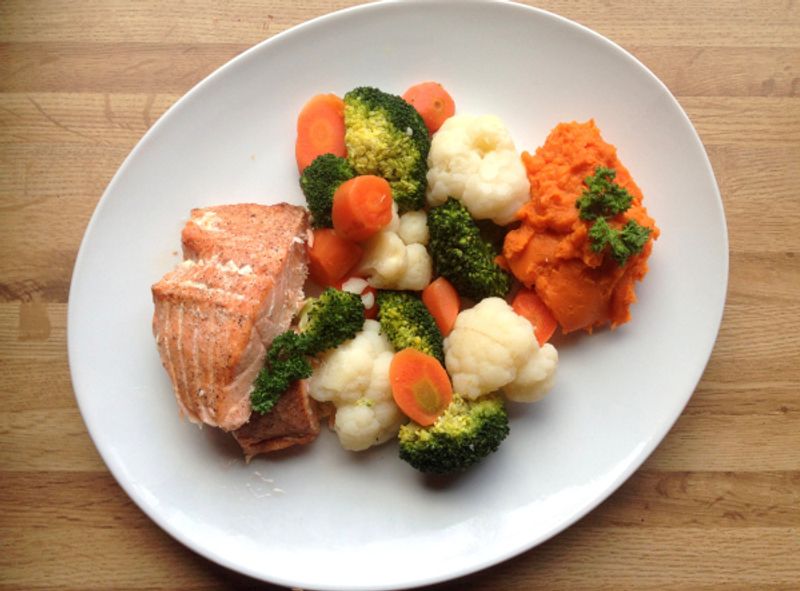 LINDASTUHAUG – Laksemiddag & livsviktig omega- 3