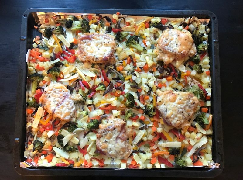 LINDASTUHAUG – Rask og enkel alt-i-ovnen kvardagsmiddag!