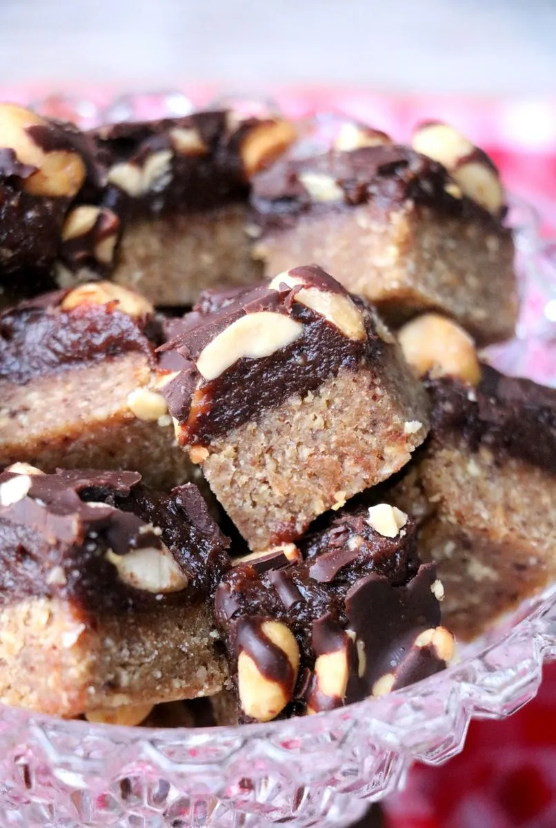 LINDASTUHAUG – Sunnare snickers-snacks med kun 6 ingredienser og uten ... LINDASTUHAUG – Sunnare snickers-snacks med kun 6 ingredienser og uten ...
