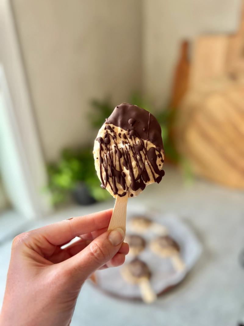 LINDASTUHAUG – Peanøtt-sjokolade-ispinne