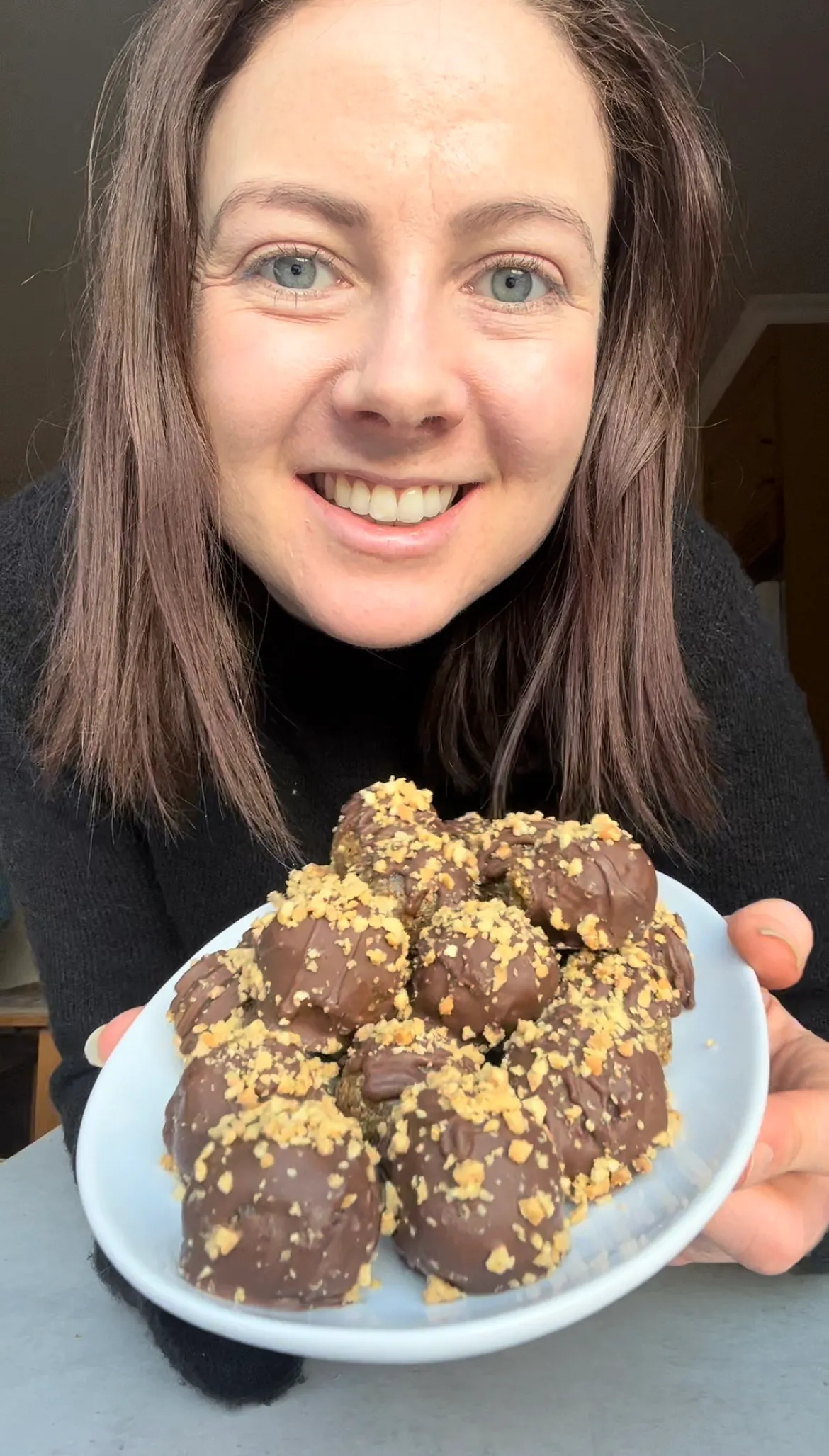 LINDASTUHAUG – Sunnare snickerskuler - med kun 3 ingredienser! LINDASTUHAUG – Sunnare snickerskuler - med kun 3 ingredienser!