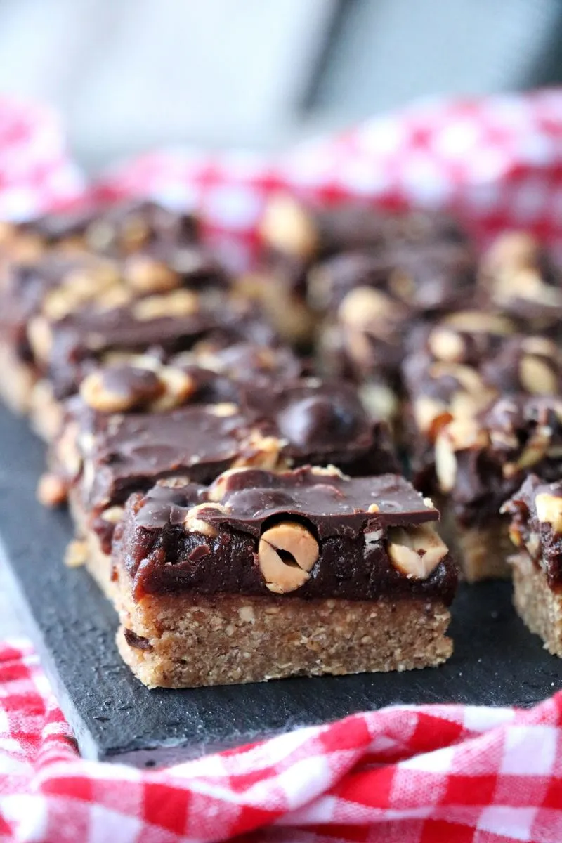 LINDASTUHAUG – Sunnare snickers-snacks med kun 6 ingredienser og uten ... LINDASTUHAUG – Sunnare snickers-snacks med kun 6 ingredienser og uten ...