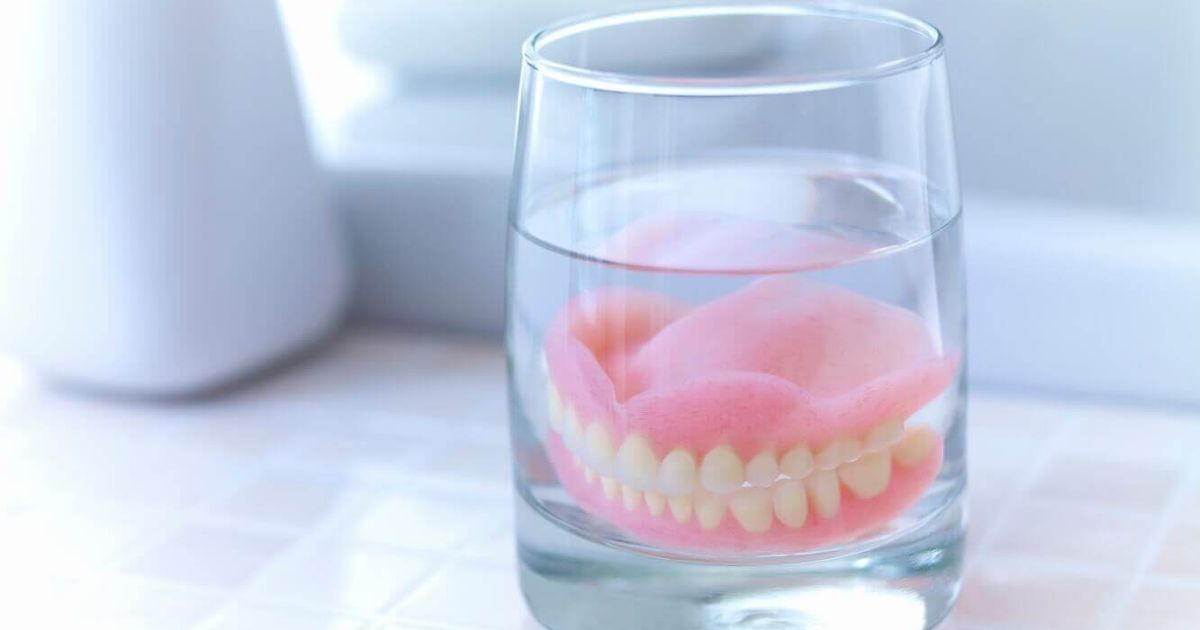 How to Whiten Dentures | Affordable Dentures & Implants