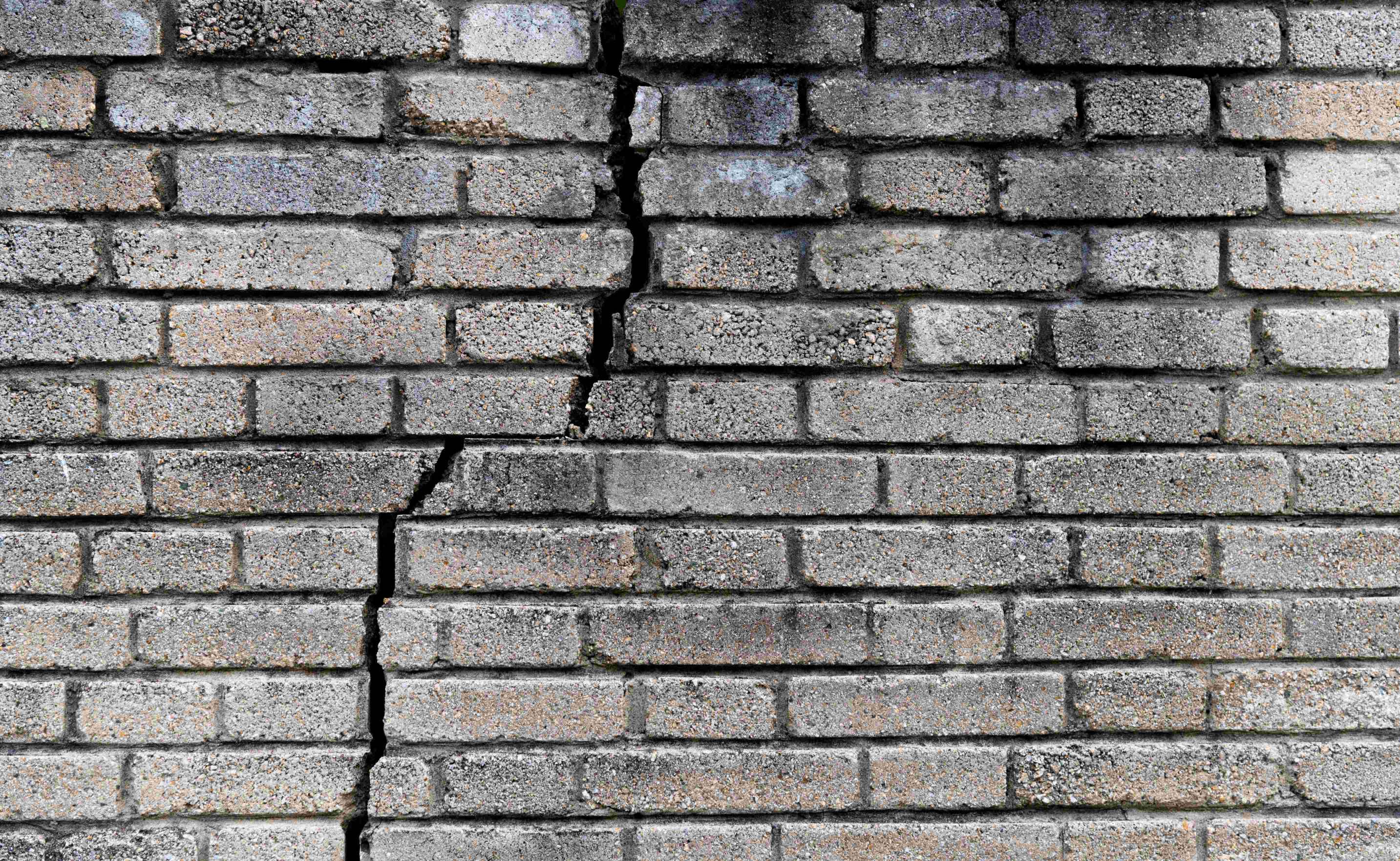 A homeowner’s guide to the symptoms of subsidence | Construction Voices