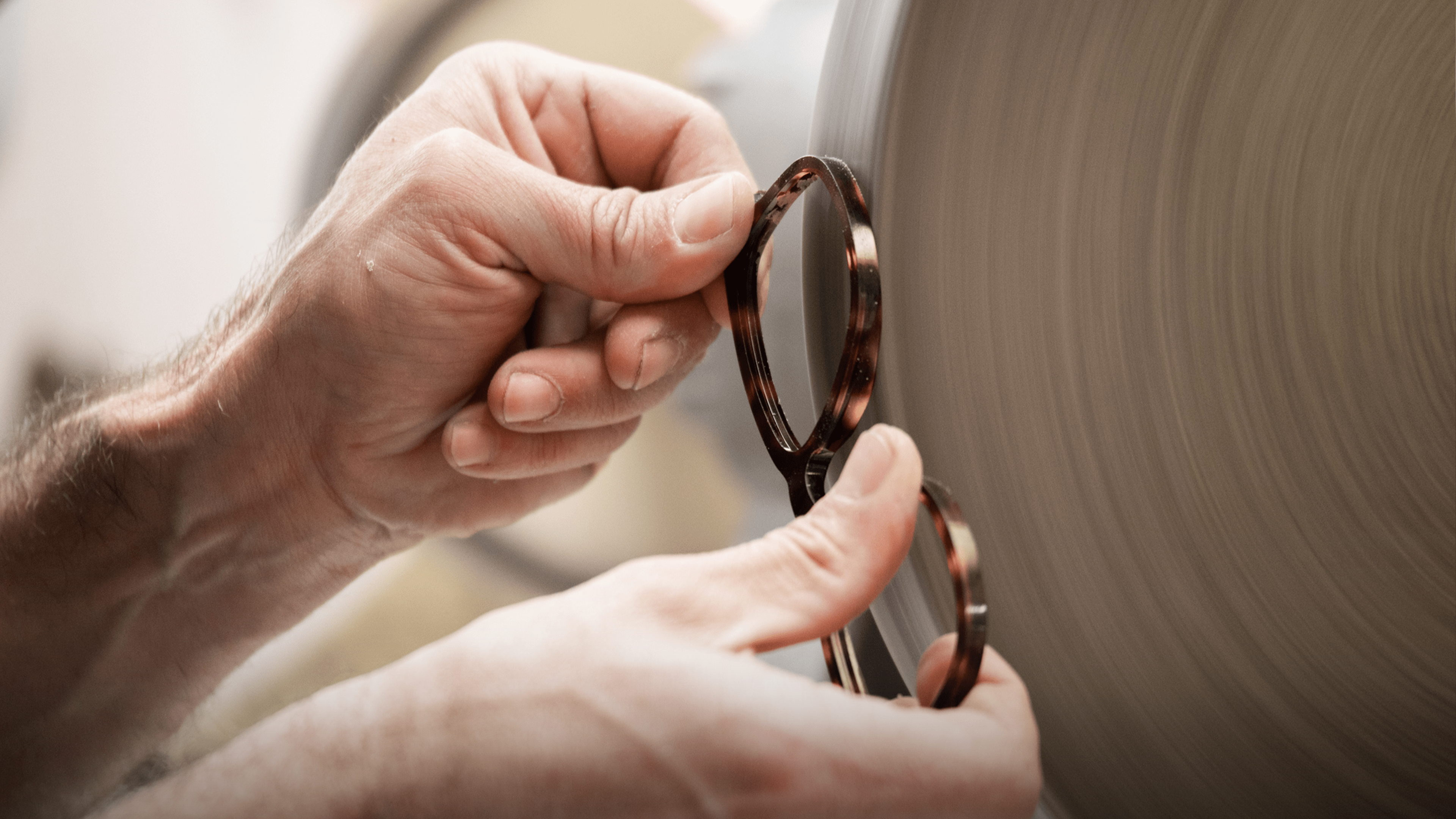 Hochwertige Designerbrillen und Sonnenbrillen | VIU Eyewear