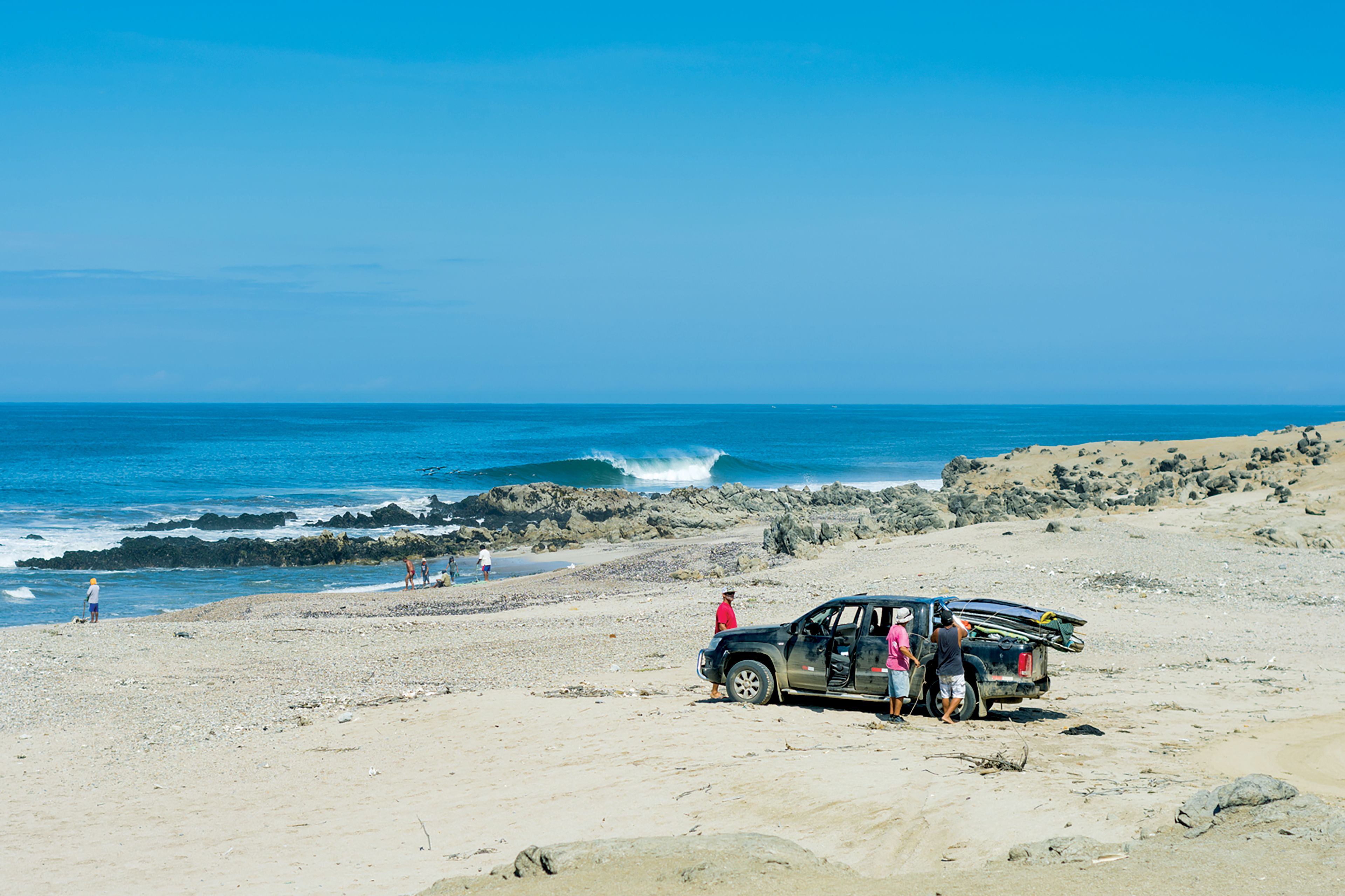 Surfing in Peru – Guide to Best Surf Spots & Seasons | Stormrider Surf ...