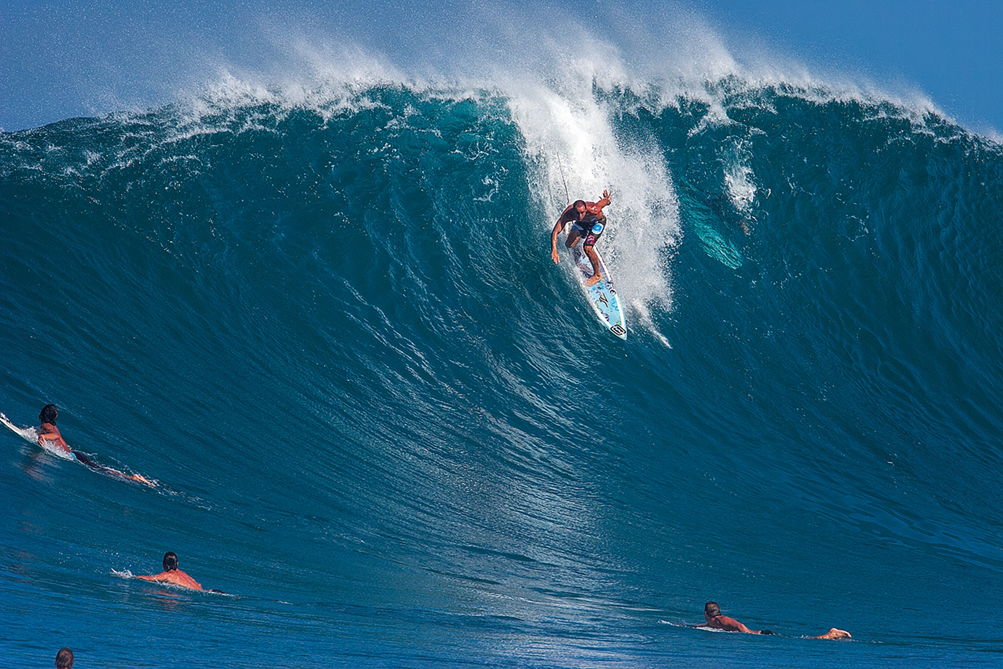 Surfing in Hawaii – Guide to Best Surf Spots & Seasons | Stormrider ...