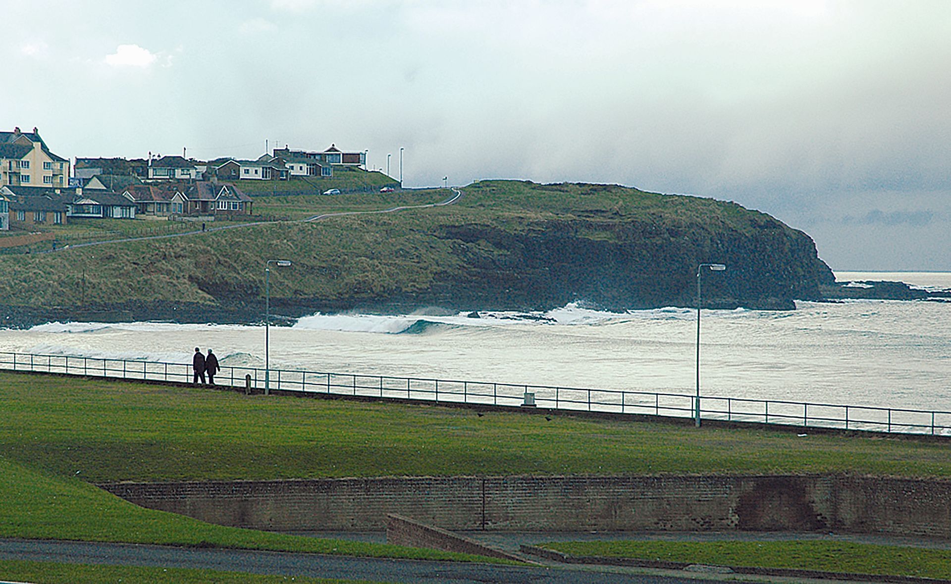 Portrush - Black Rocks Surf Guide (Causeway Coast, Ireland ) – Wave ...