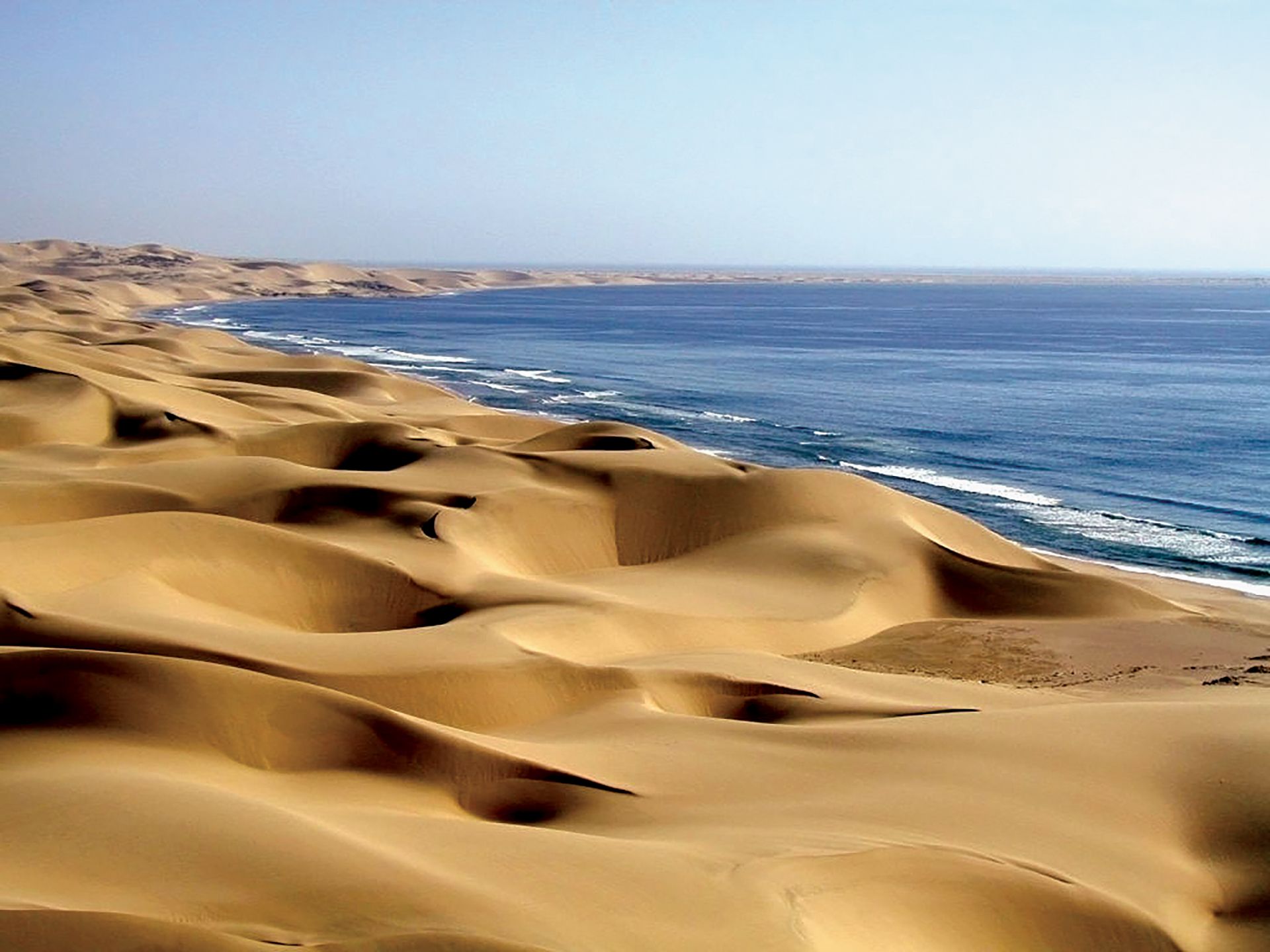 Surfing in Skeleton Coast, Namibia – Surf Guide & Local Tips ...
