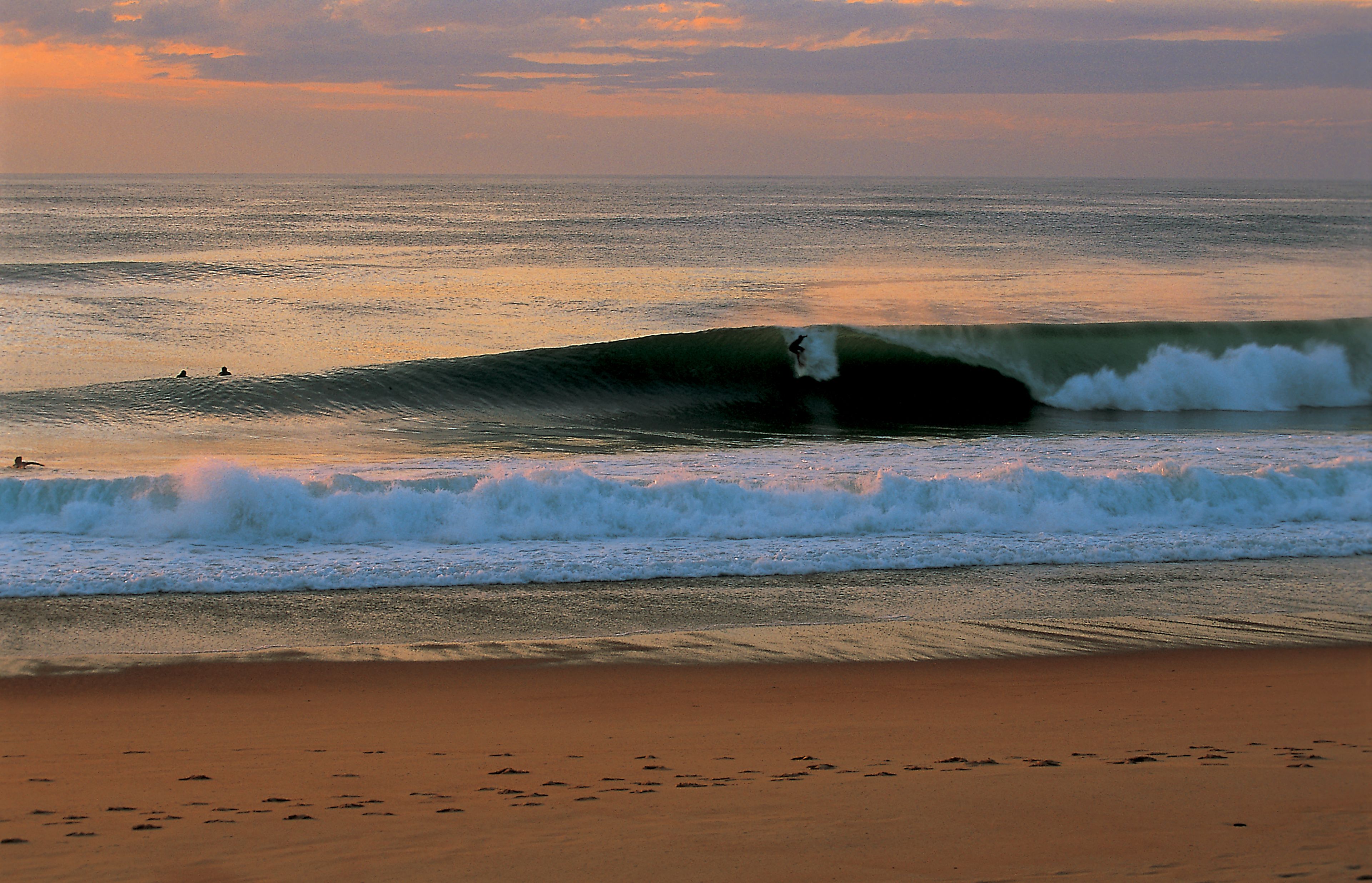 Casernes | Stormrider Surf Guides