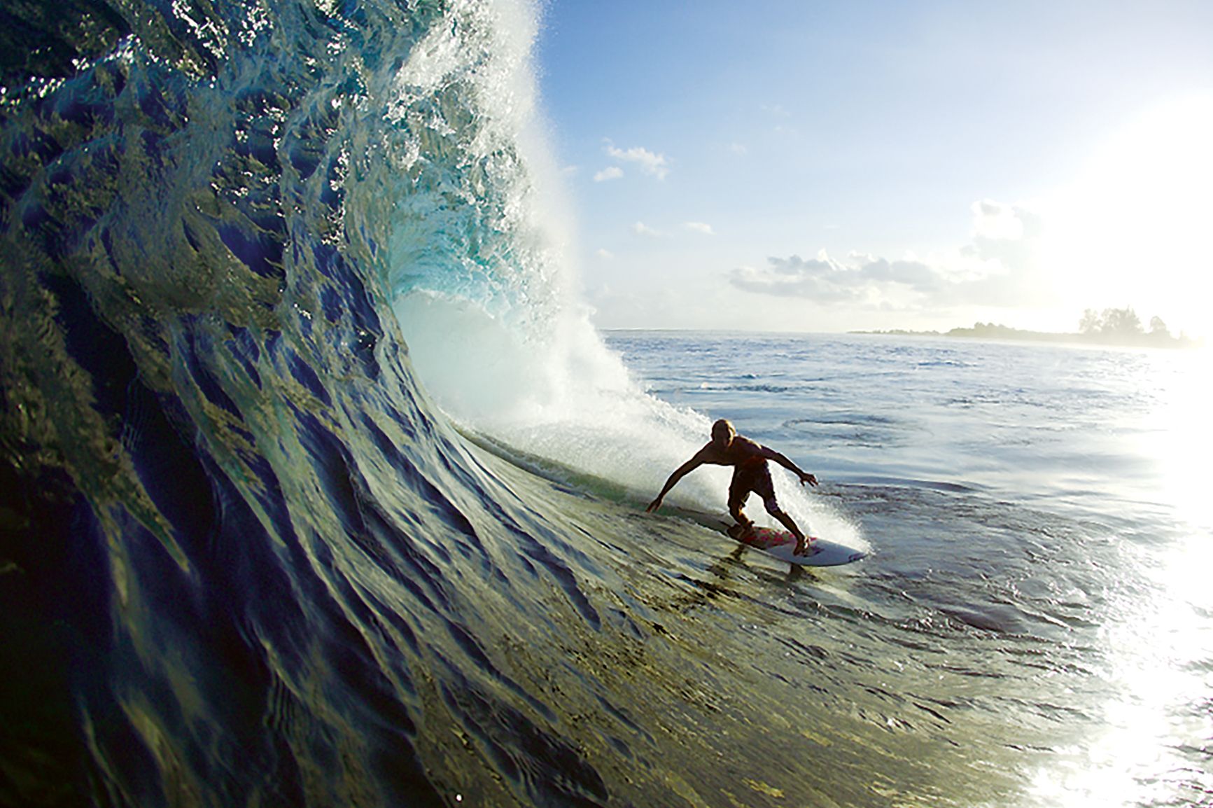 Approach Lights Surf Guide (Addu Atoll, Maldives) – Wave Info & Tips | Stormrider Surf Guides