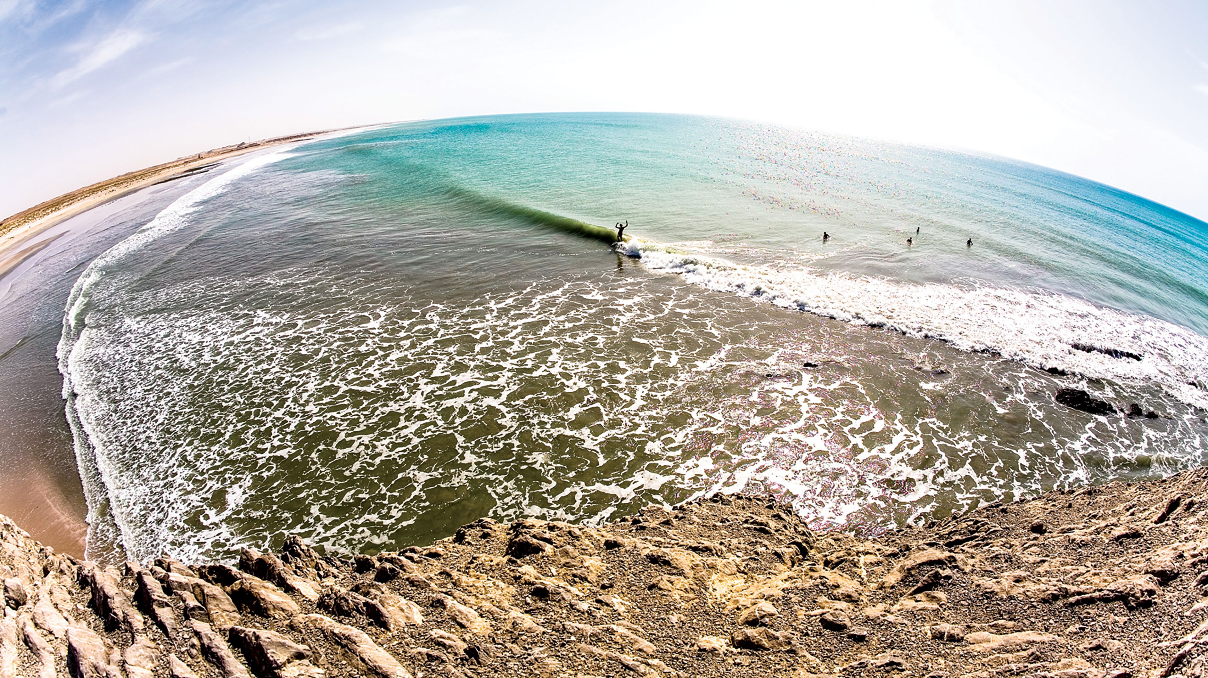 Whale Rock Surf Guide (East Oman, Oman) – Wave Info & Tips | Stormrider ...