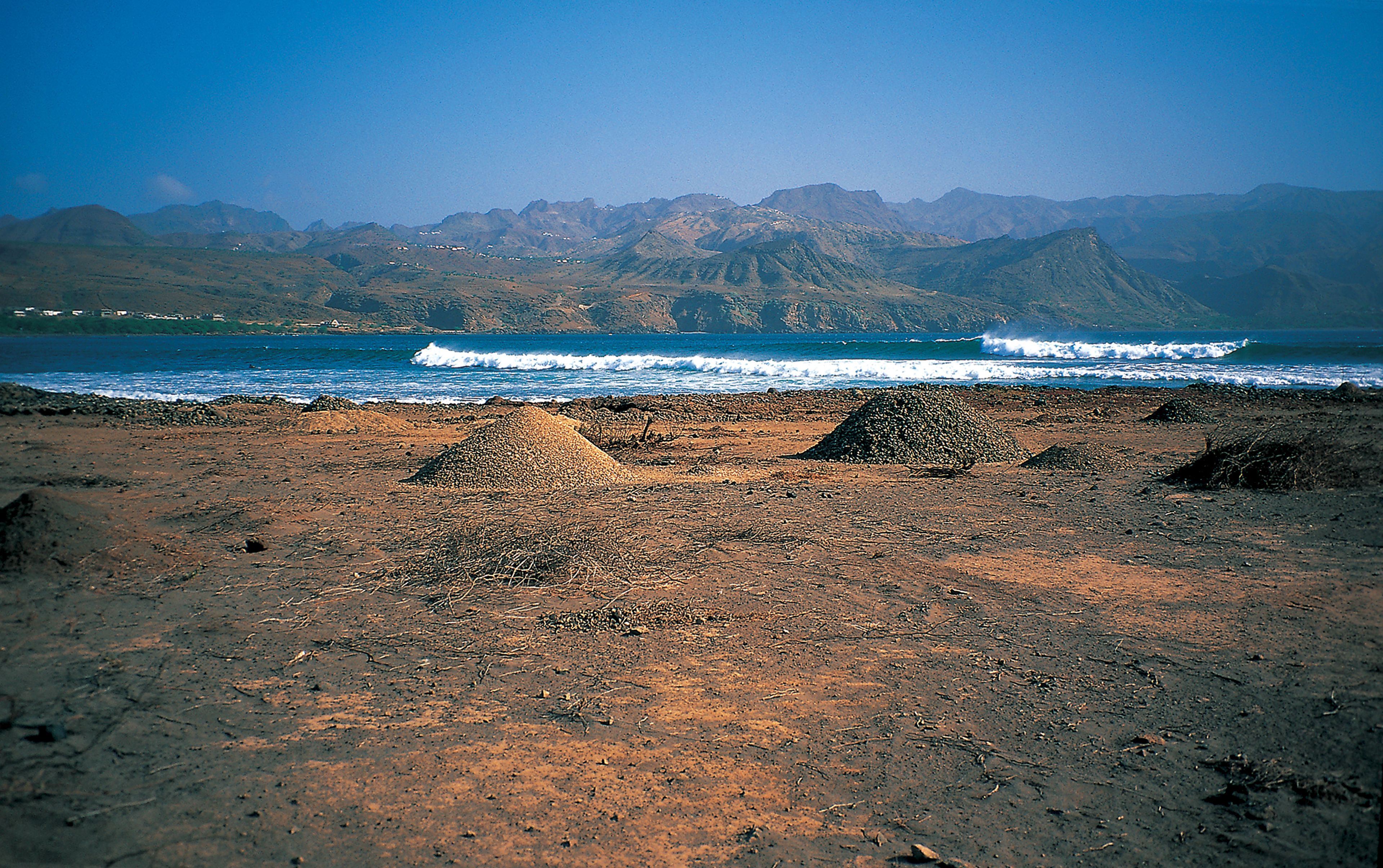 Surfing in Cape Verde Islands – Guide to Best Surf Spots & Seasons ...