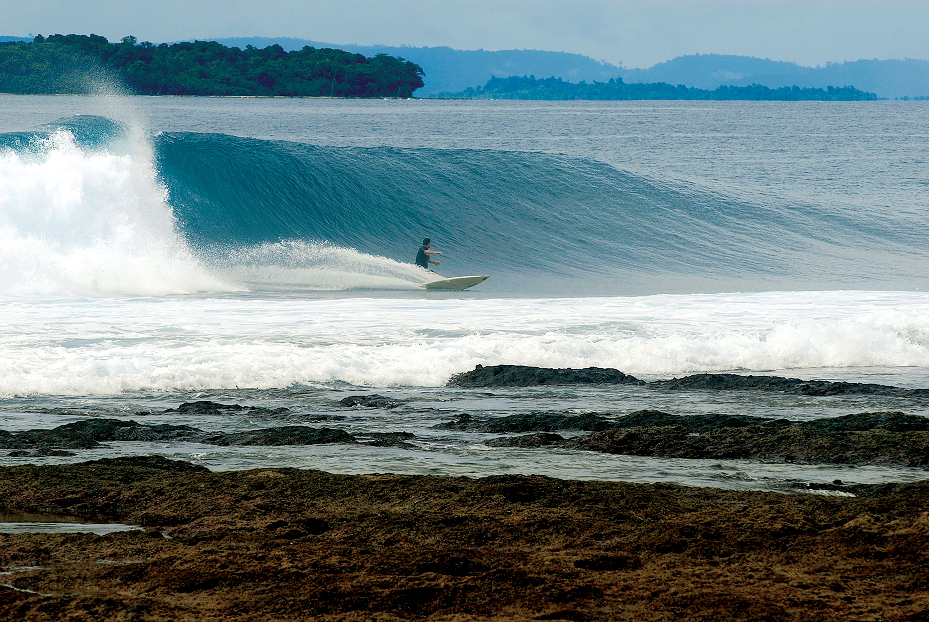 Thunders Surf Guide (Southern Mentawai Islands, Sumatra) – Wave Info ...