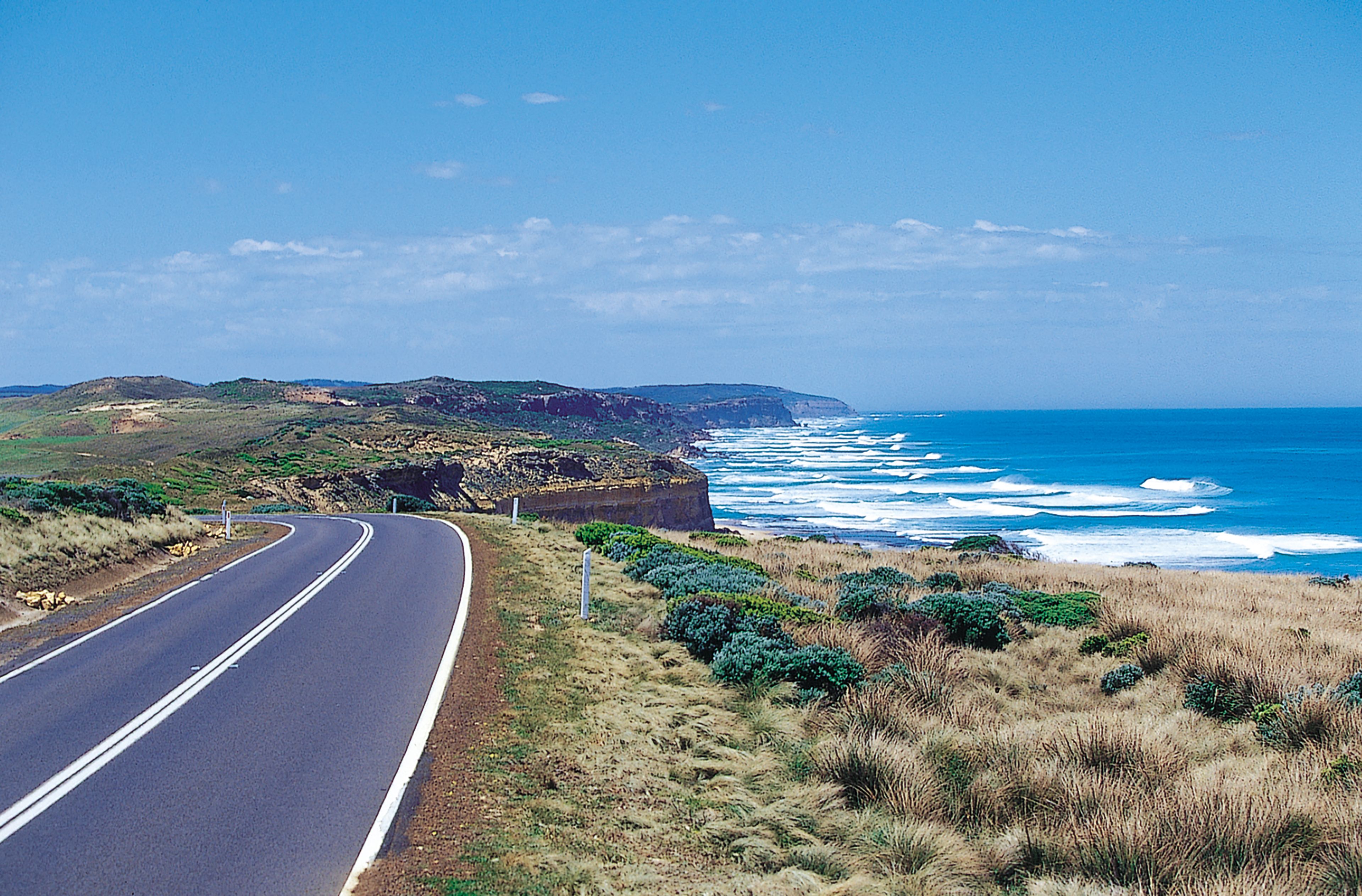 Surfing in Great Ocean Road, Victoria – Surf Guide & Local Tips ...