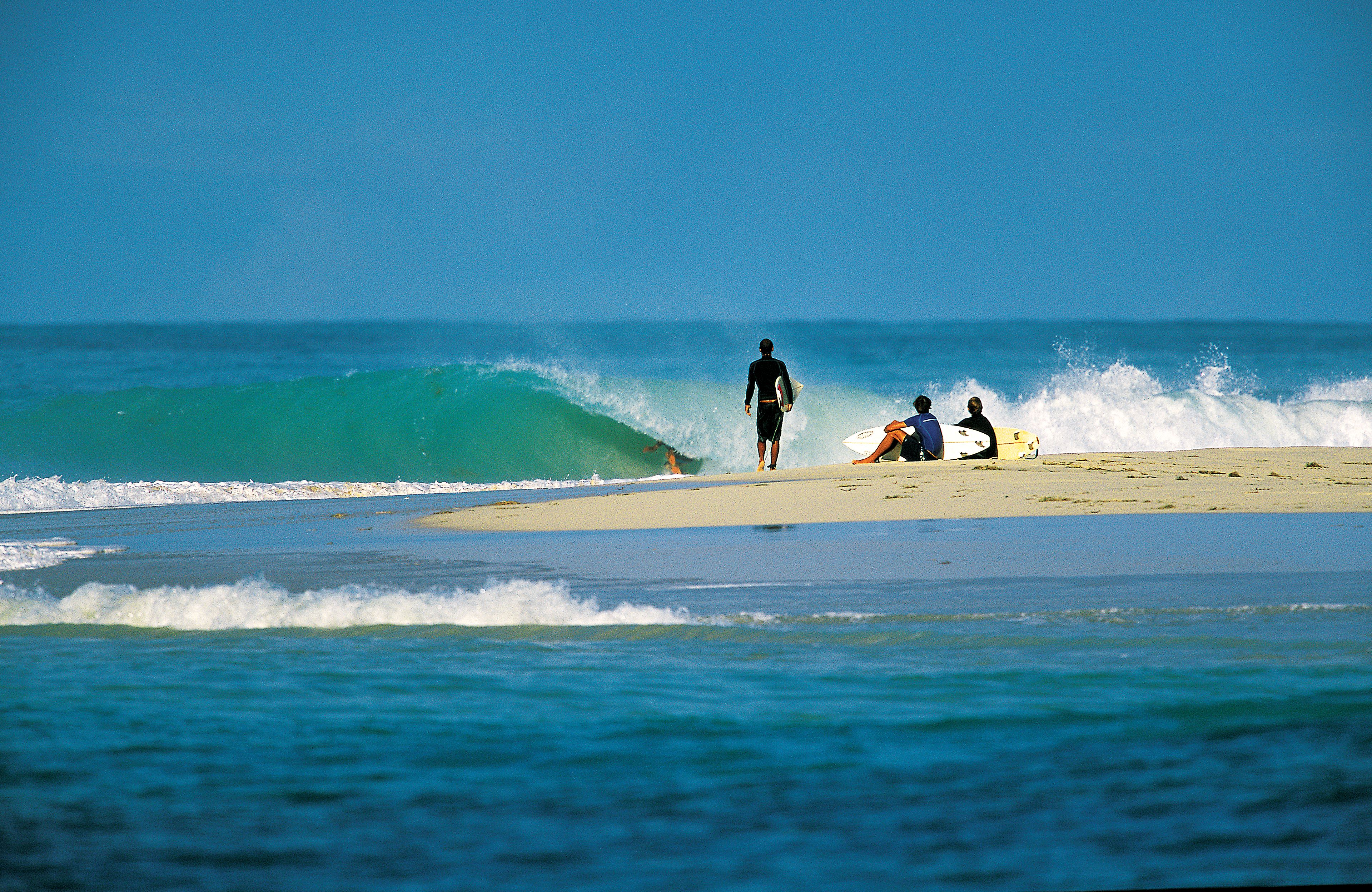 Surfing in Antigua & Barbuda – Guide to Best Surf Spots & Seasons ...