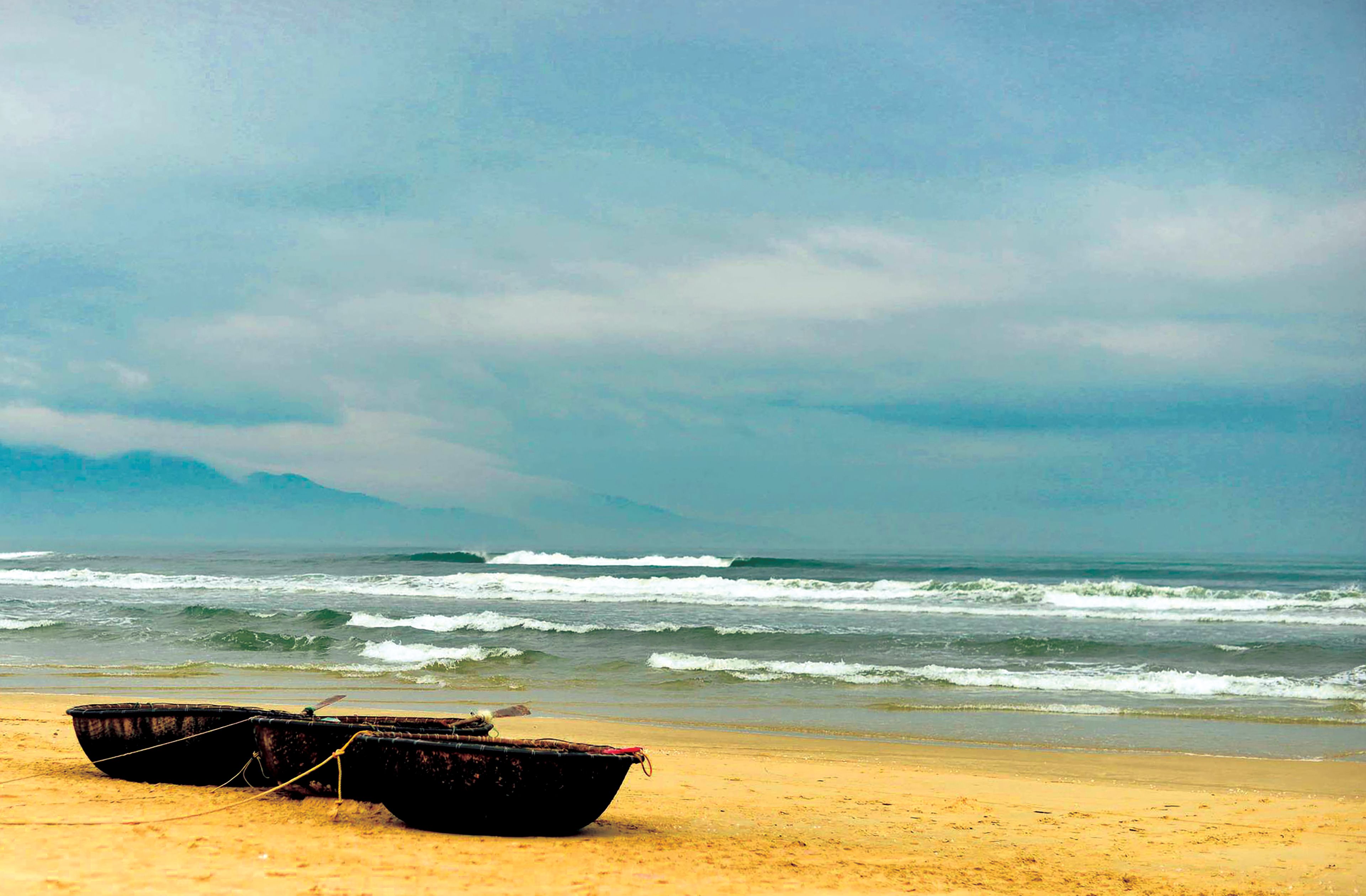 Surfing in Da Nang, Vietnam – Surf Guide & Local Tips | Stormrider Surf ...